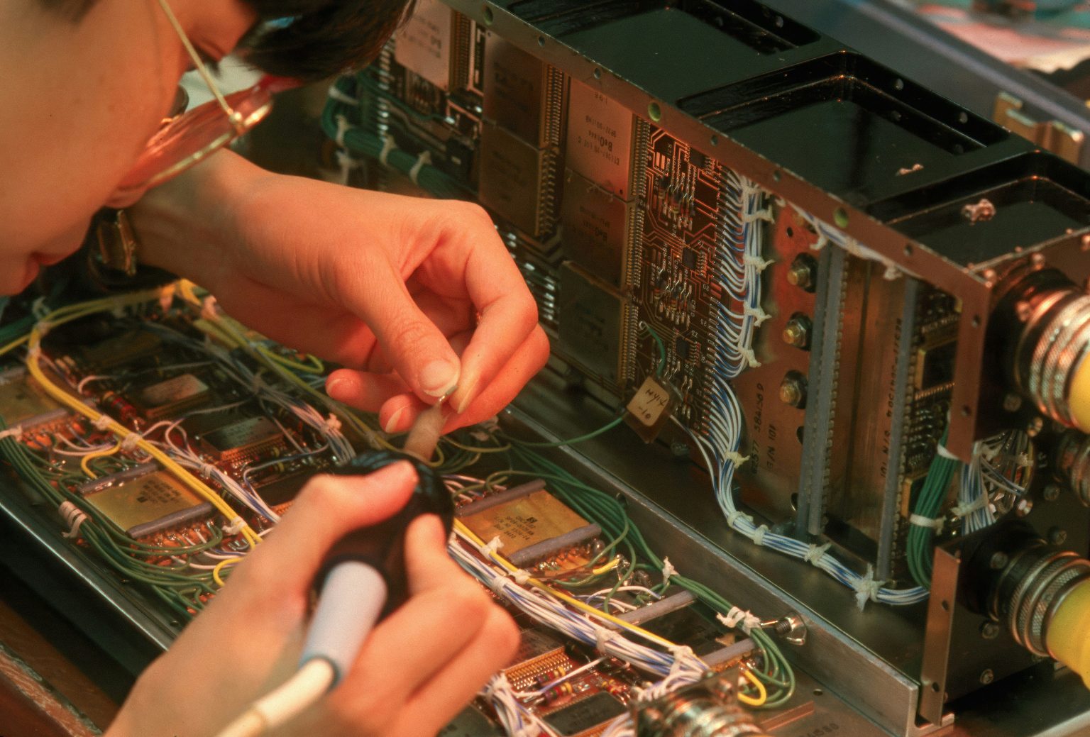 PCB EMC Design Guide: Layout, Routing & Process Essentials- TronixV ...